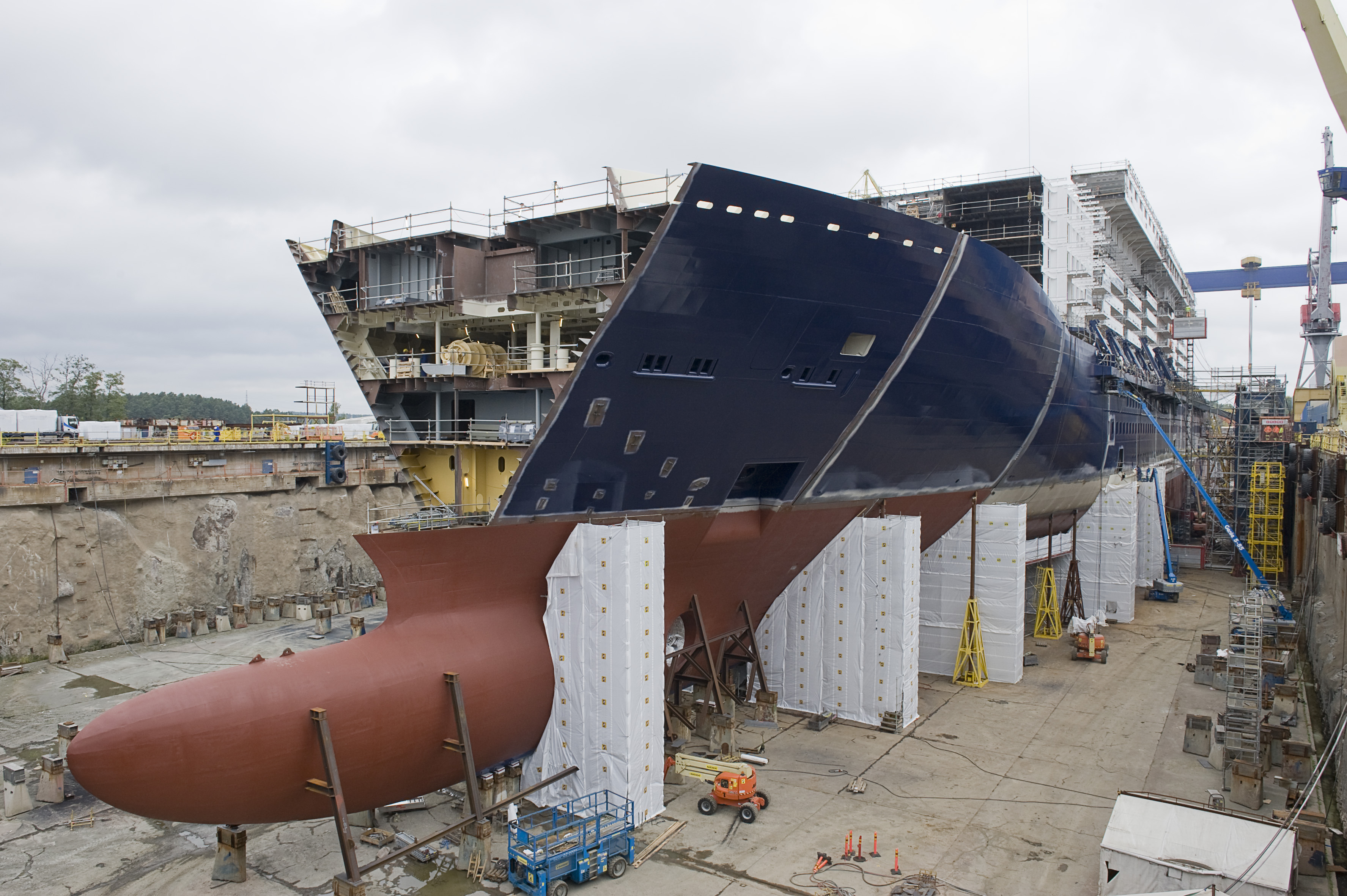 Steel ship | Insulation for steel structures | ISOVER Technical Insulation